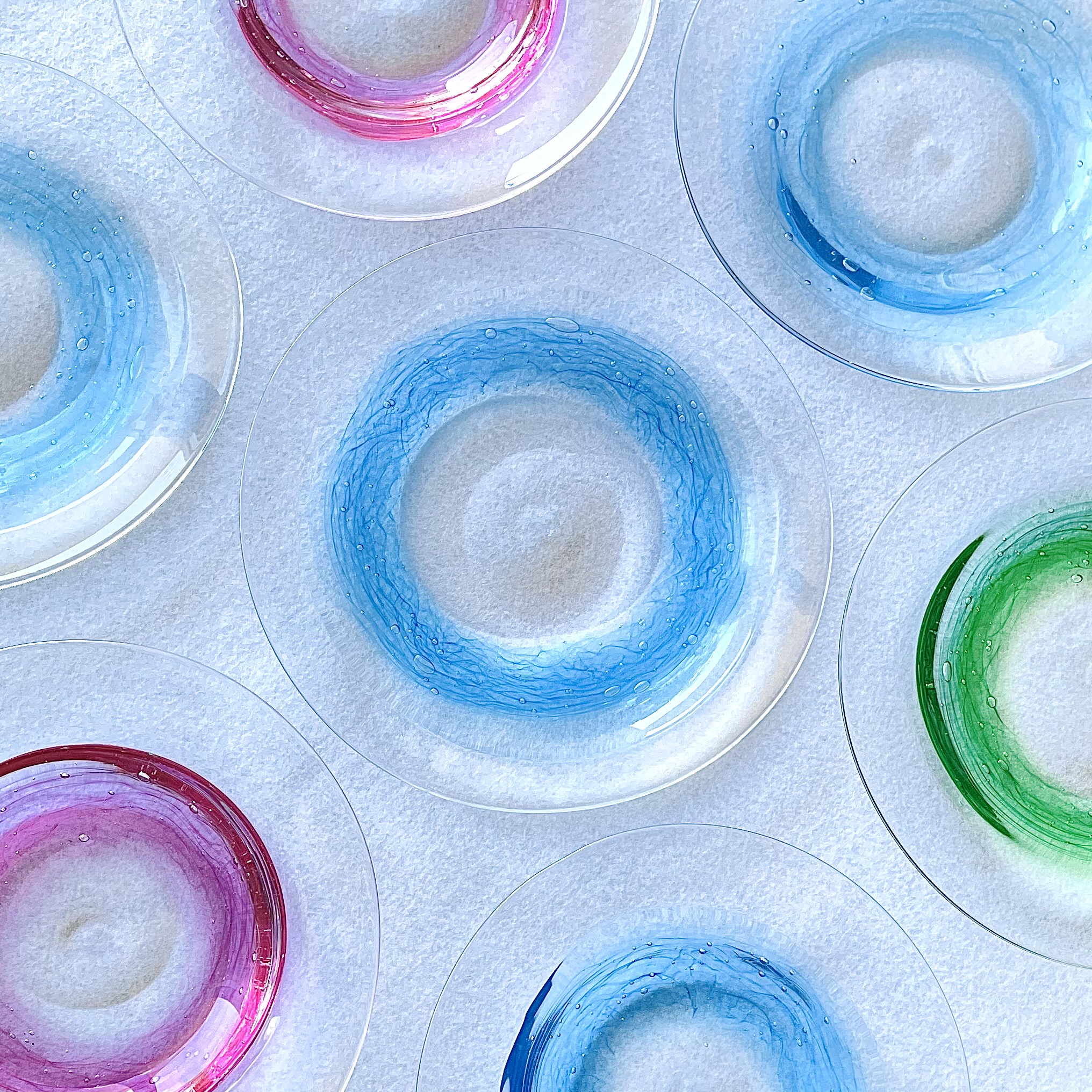 Puddle Plate – flowing charm